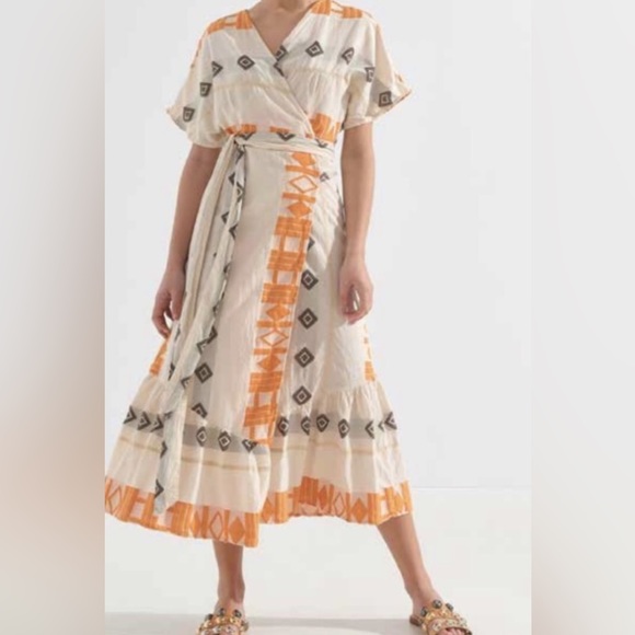 August | Dresses | August Resortwear Zakar Embroidered Dress With ...
